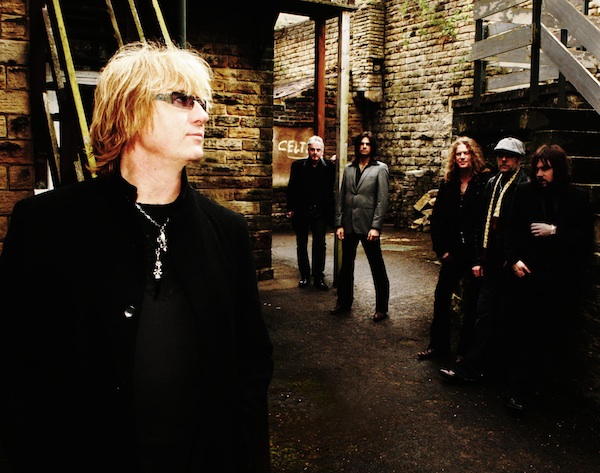 Down 'n' Outz, tout savoir sur le groupe dans Hard Force