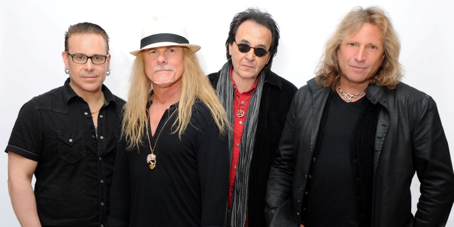 FOUR BY FATE Des titres avec des ex-FREHLEY'S COMET et SKID ROW