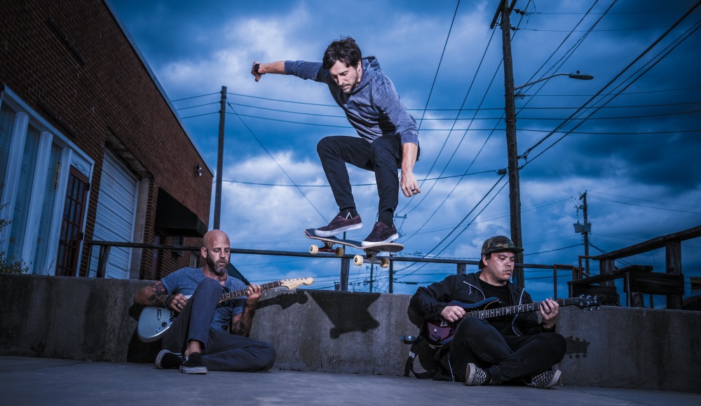 10 YEARS Le groupe partage un nouveau single, "The Optimist"