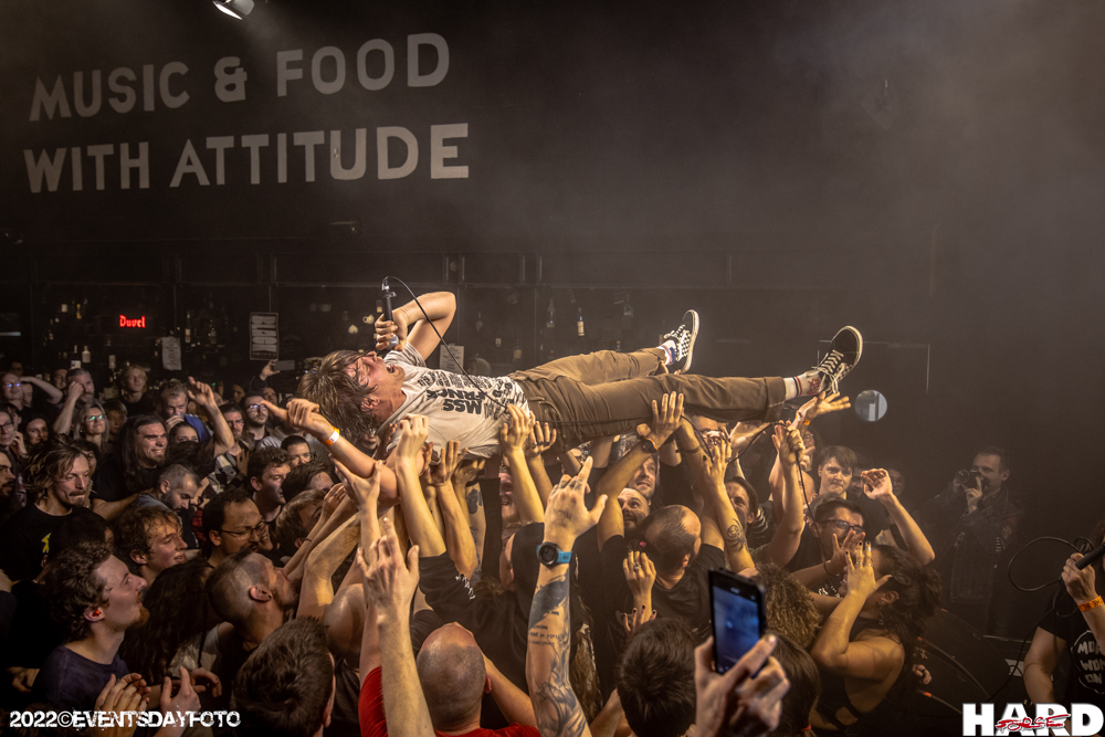 POGO CAR CRASH CONTROL @ Wasquehal (The Black Lab)