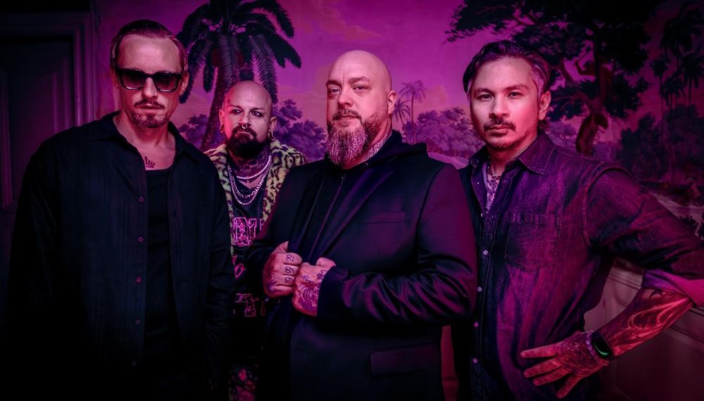 SELF DECEPTION Les Suédois annoncent leur album "One Of Us" pour le ...